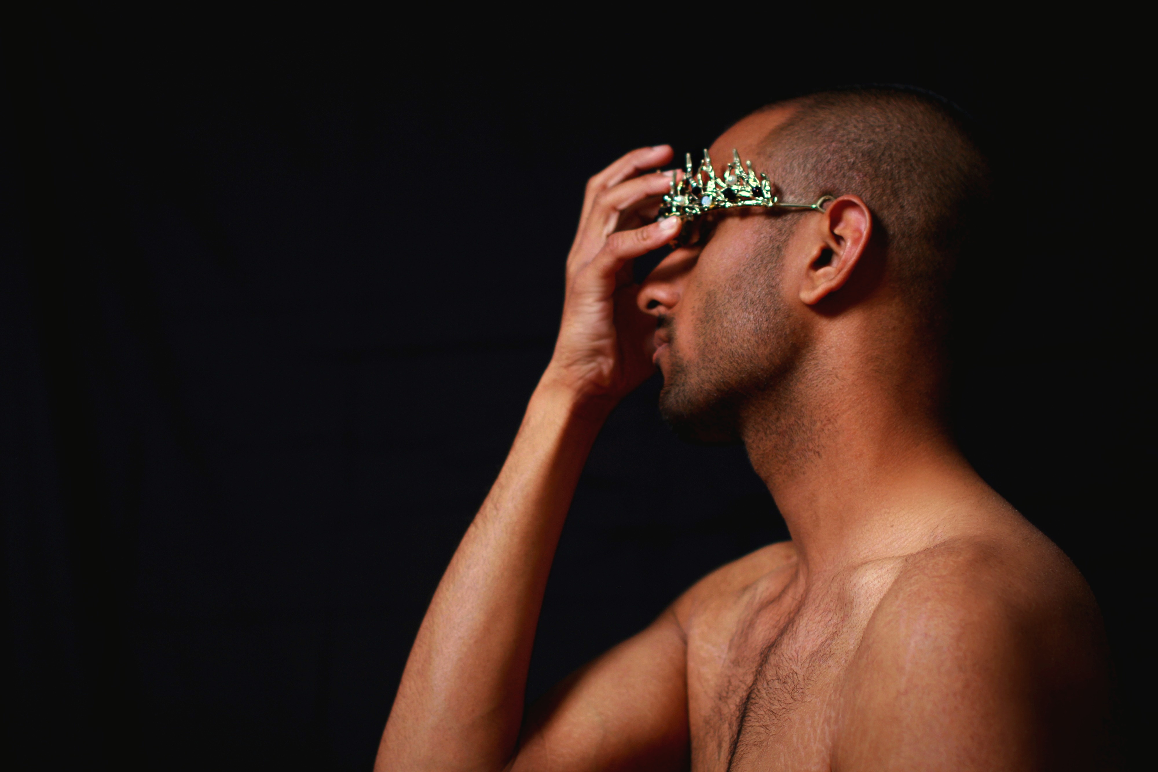 We need to talk about queer pop artist Seeva – YASS Magazine